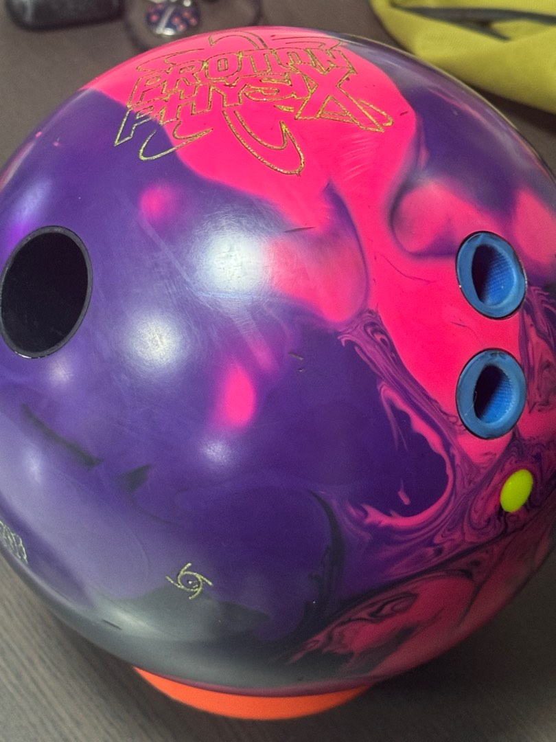 Storm Proton Physix, Sports Equipment, Sports & Games, Billiards ...