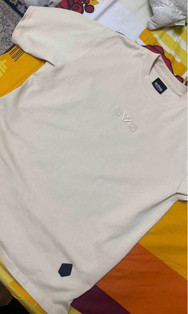 SVG WORLDWIDE, Men's Fashion, Activewear on Carousell