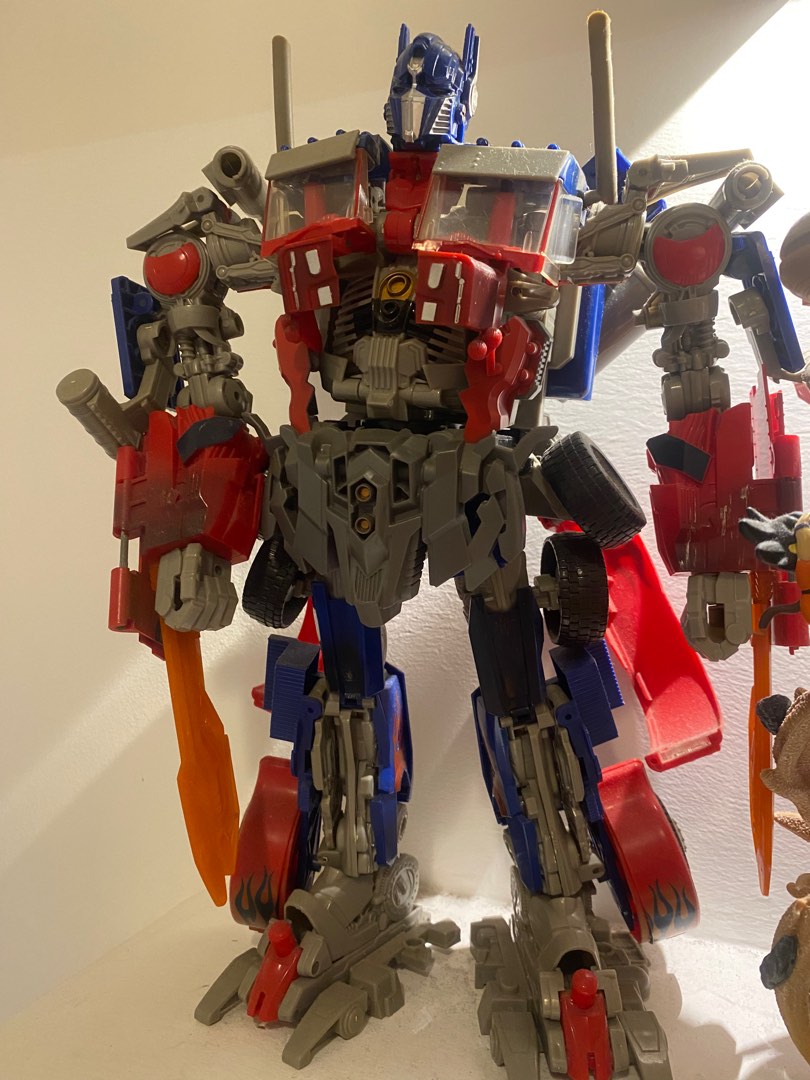 Transformer Optimus Prime ( Nt hasbro), Hobbies & Toys, Toys & Games on Carousell