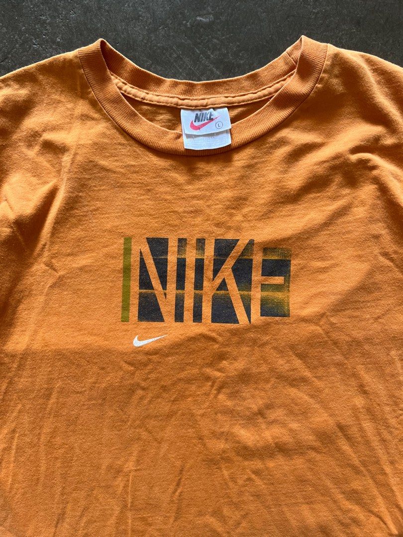 VINTAGE 90s NIKE BOXY, Men's Fashion, Activewear on Carousell