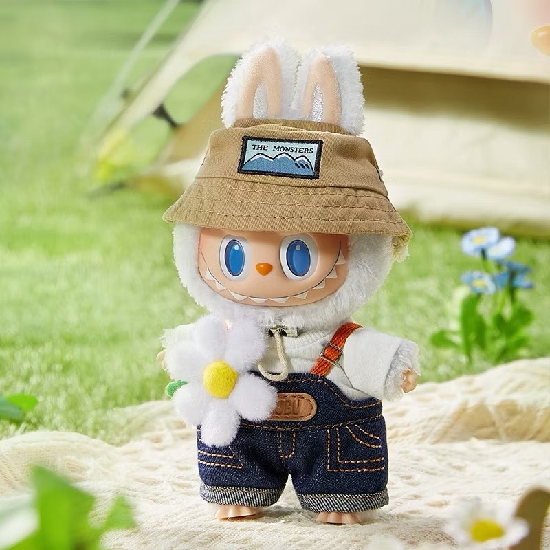 小春 POP MART 泡泡瑪特 THE MONSTERS 春天野在家系列-搪膠毛绒公仔掛件, 書籍、休閒與玩具, 玩具、公仔、桌遊在旋轉拍賣