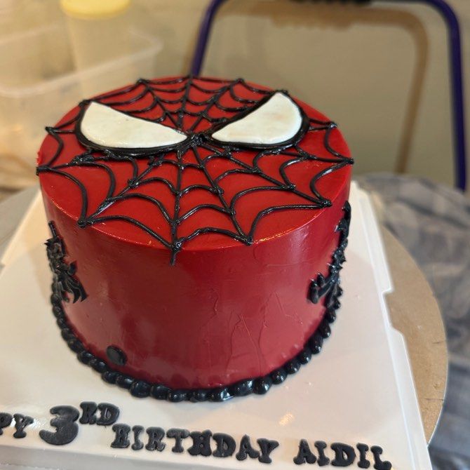 Customised Spiderman cake- halal ingredients birthday/engagement ...