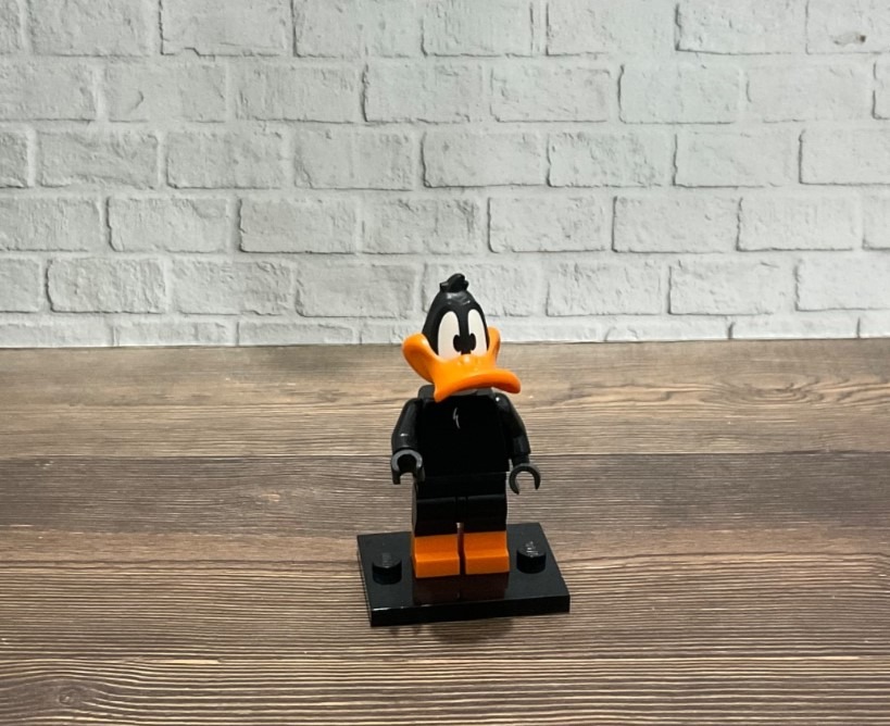 Lego Minifigure Ori - Looney Tunes - Duffy Duck., Toys & Collectibles ...