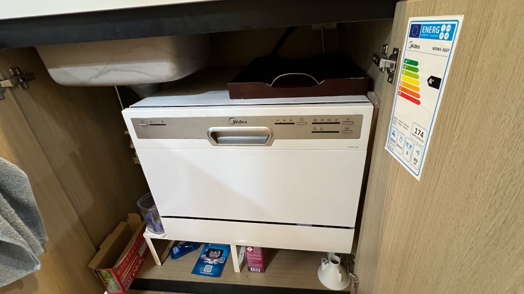 Midea compact dishwasher, TV & Home Appliances, Kitchen Appliances ...