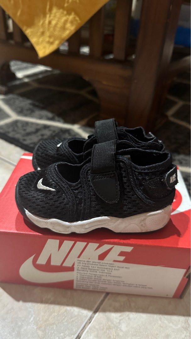 Nike little air rift baby / kids 5C, Bayi & Anak, Baju Anak Laki-laki ...