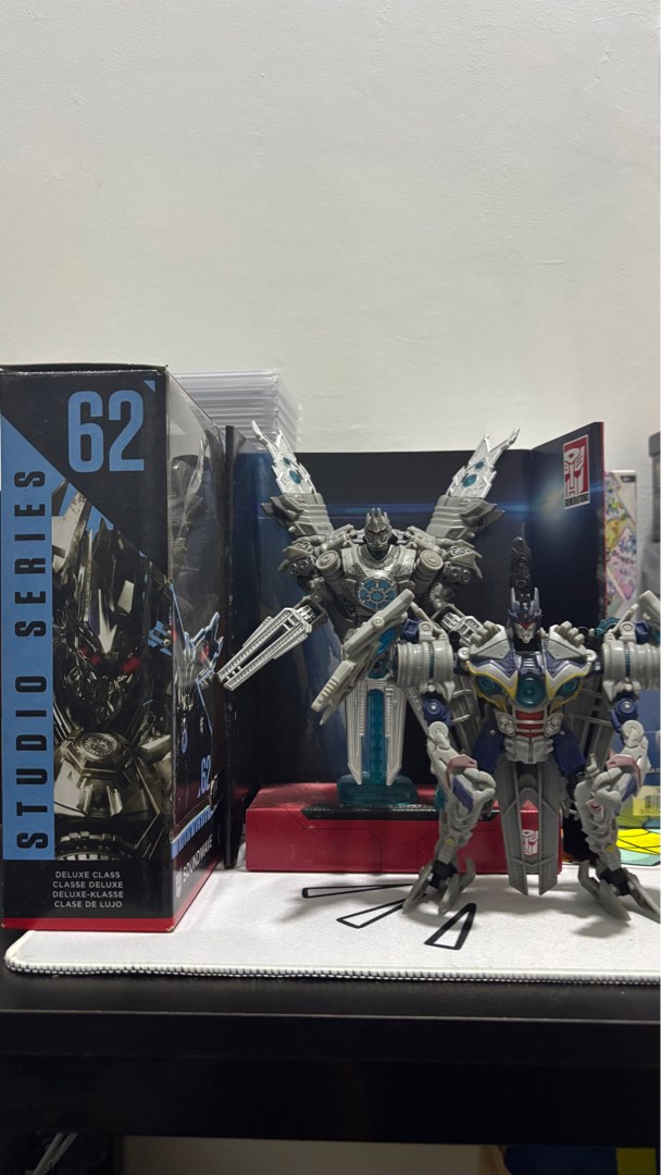 Transformers Studio Series SS62 Soundwave + Deluxe ROTF Soundwave ...