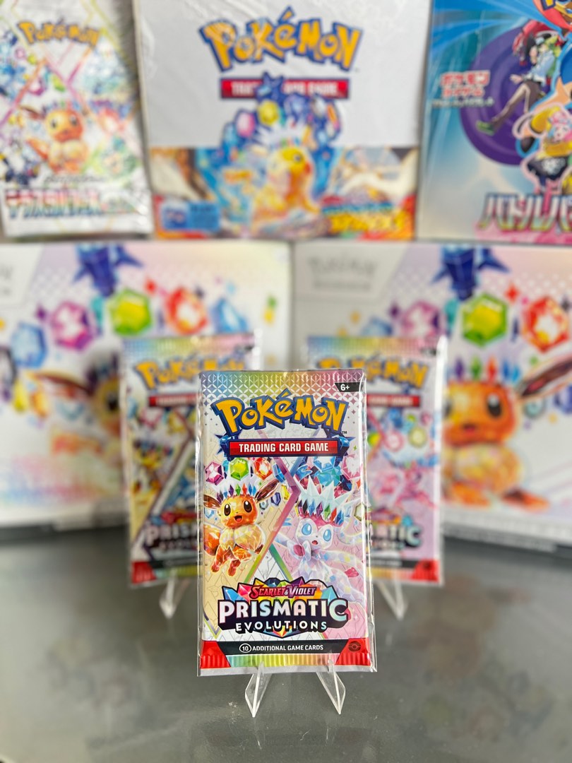 現貨 預訂 美版PTCG SV8.5 Prismatic Evolutions Booster Pack, 興趣及遊戲, 玩具 & 遊戲類 - Carousell