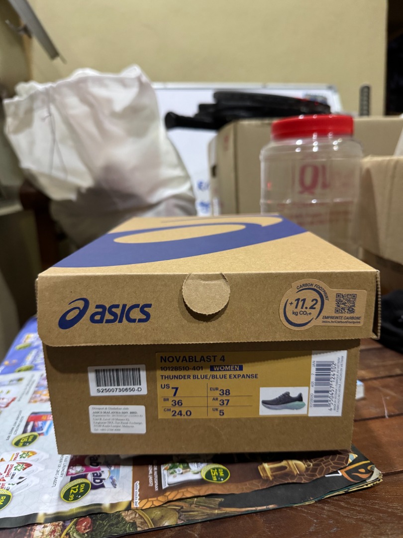 Asics Novablast 4 US7, Women's Fashion, Footwear, Shoe inserts on Carousell