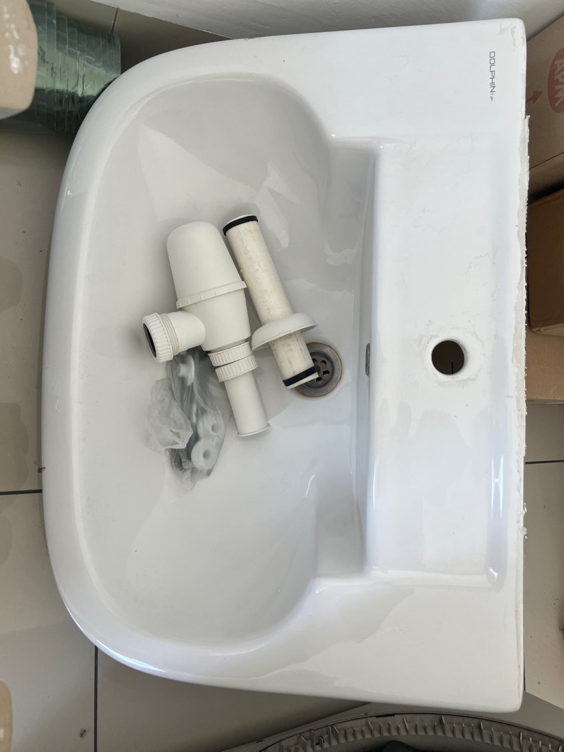 Baru sinki bilik air toilet basin White ceramic wash basin Wall-mounted ...