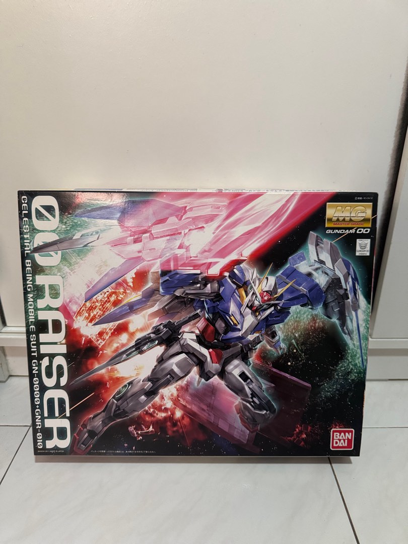 Brand New OO RAISER MG 1/100 Scale BANDAI plastic model kit., Hobbies ...