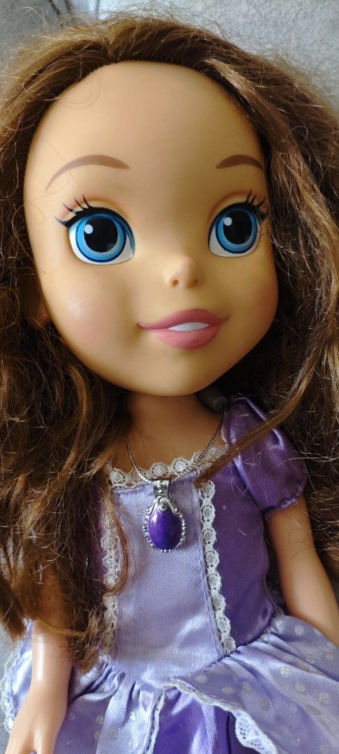 Disney princess Sofia doll, Babies & Kids, Infant Playtime on Carousell