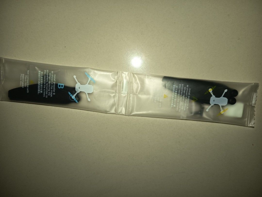 dji mini 2 4k propeller ori, Photography, Drones on Carousell