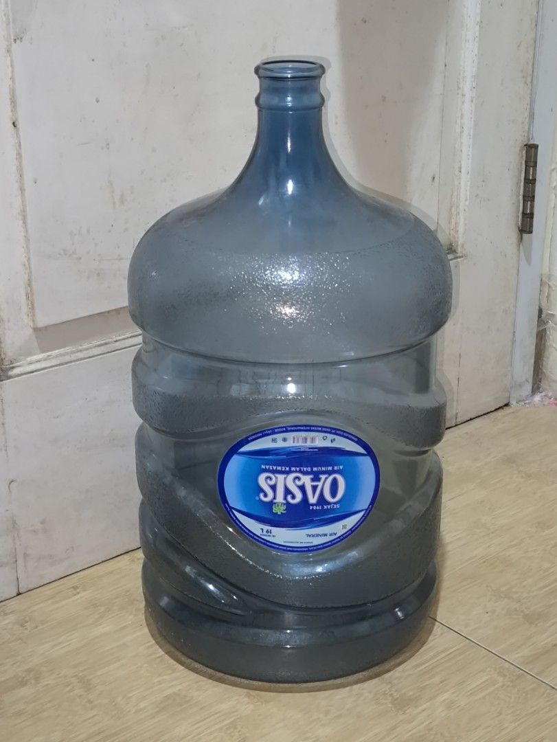 Galon Bersih Mulus - Gallon Kosong merk Oasis not Aqua Le Minerale Club ...