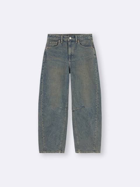 GU Barrel Leg Jeans, Women's Fashion, Bottoms, Jeans on Carousell