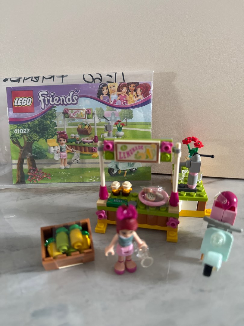 LEGO Friends Mia’s Lemonade Stand 41027, Hobbies & Toys, Toys & Games ...