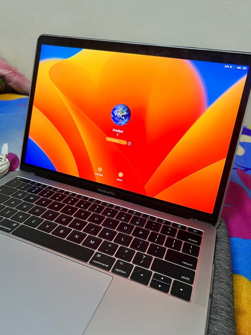 Macbook Pro 2017 | A1708 | Intel i5 | 8GB RAM | 128GB SSD | 2 ...