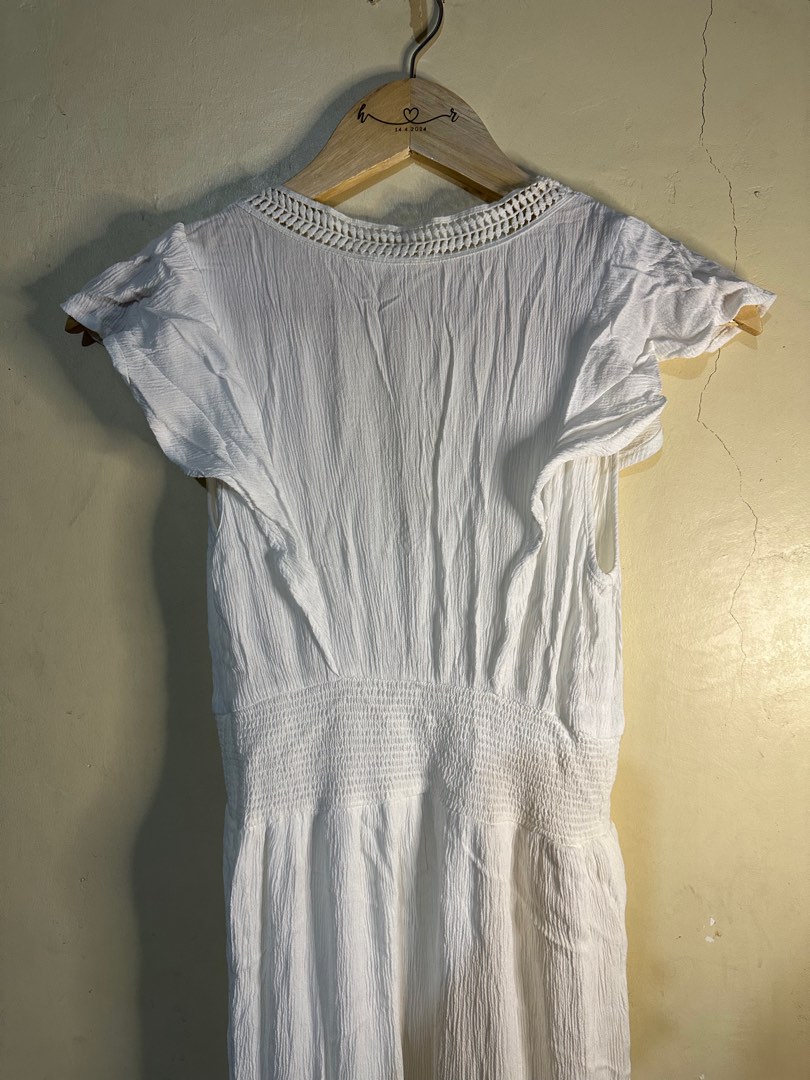 Maxi white dress - Springfield, Women's Fashion, Dresses & Sets ...