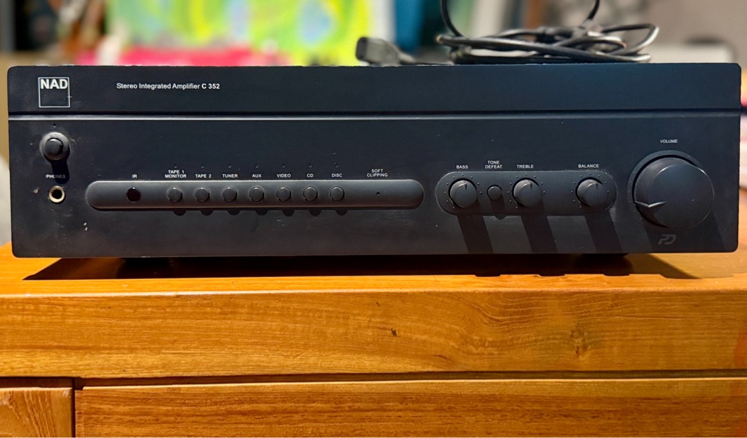 NAD C 352 Integrated Amplifier, Audio, Other Audio Equipment on Carousell