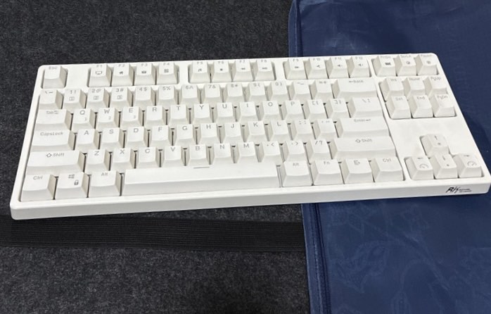 Royal Kludge RK987 White Mechanical Keyboard Blue Keys, Computers ...