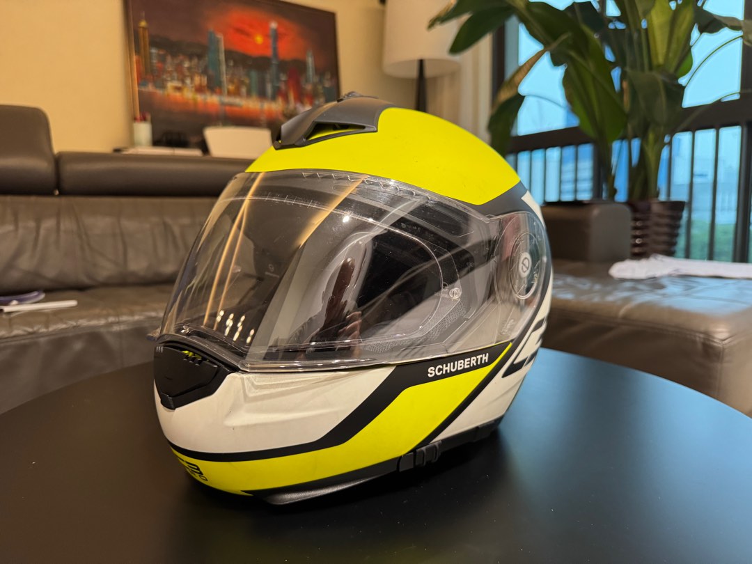 Schuberth C3 Pro Large Helmet, Motorcycles, Motorcycle Apparel on Carousell
