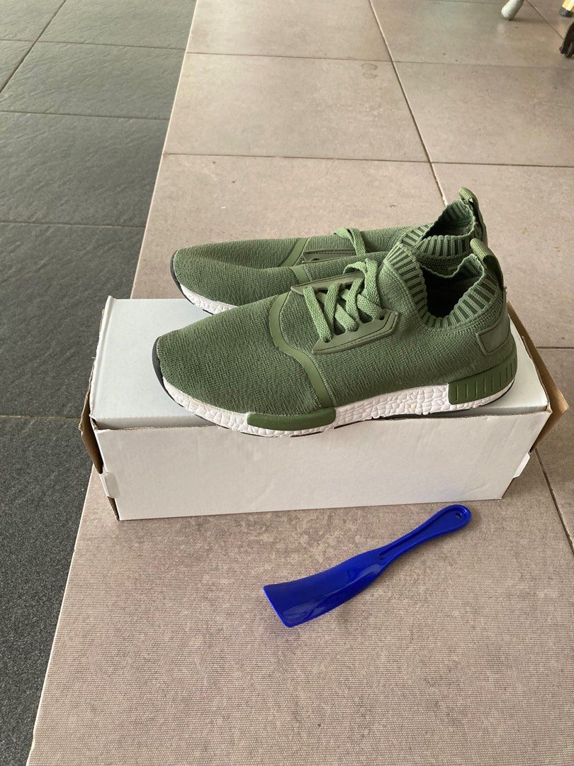 Sepatu Olahraga brand Bellagio, Fesyen Wanita, Sepatu di Carousell