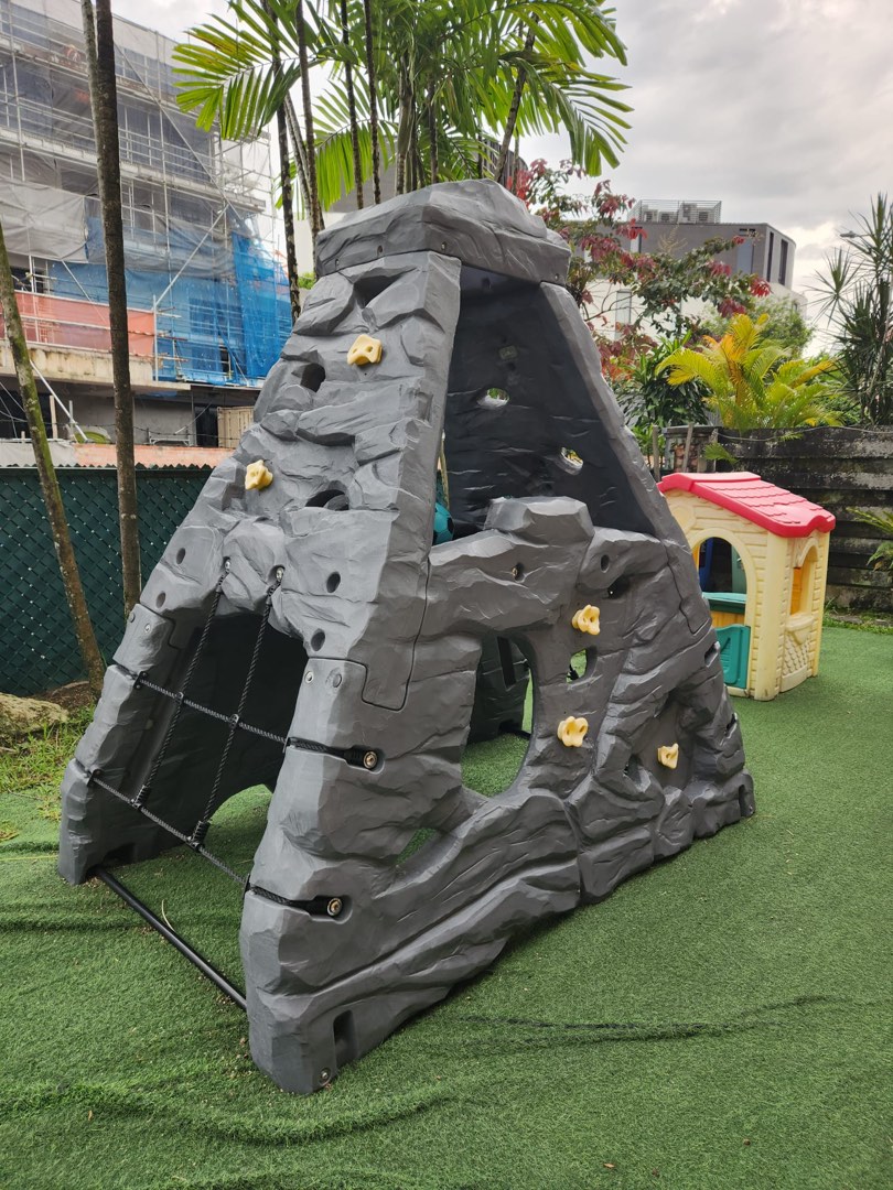Skyward Summit Climbing Wall 2m x 1.3m, Sports Equipment, Other Sports ...