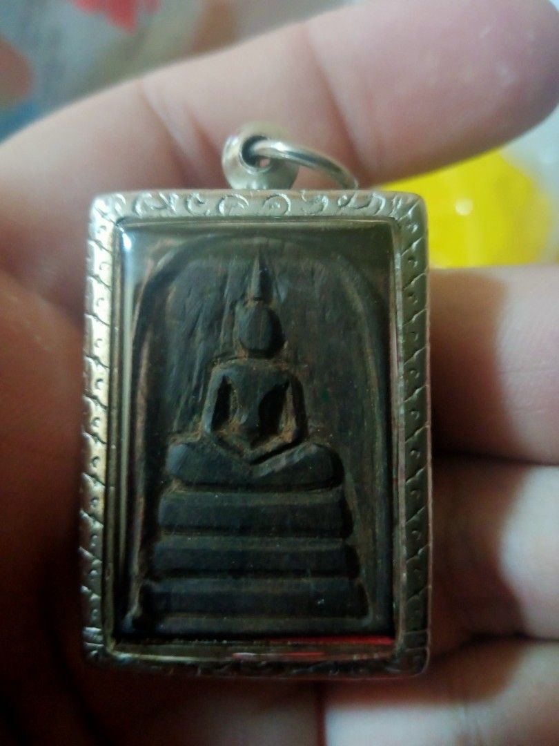 Somdej amulet made of old woods for exchange to Hoon payon, Hobbies ...