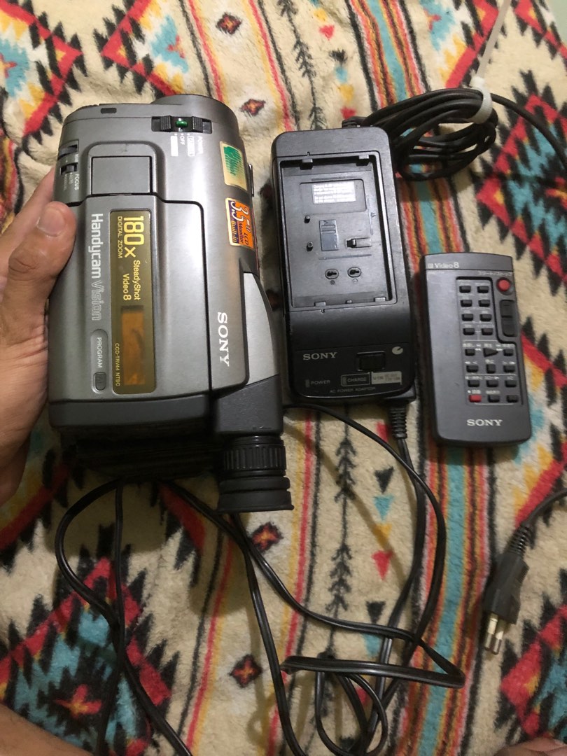 Sony Handycam video recorder CCD-TRV44, Photography, Video Cameras on ...
