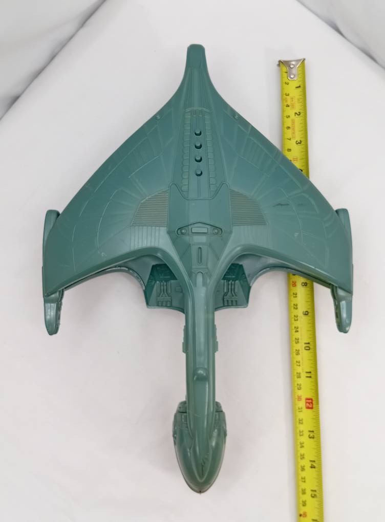 star trek the next generation romulan warbird starship 1993 playmates ...