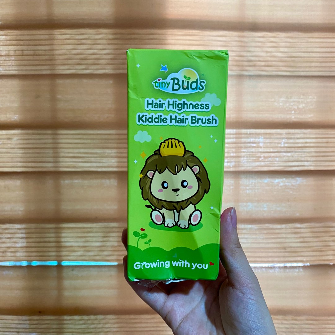 TINY BUDS Hair Highness Kiddie Hair Brush, Babies & Kids, Bathing ...