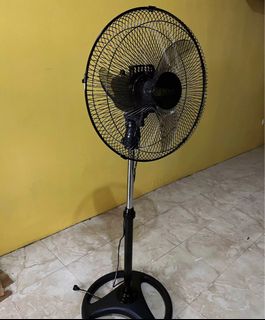 Midea Electric Fan, Furniture & Home Living, Lighting & Fans, Fans on ...