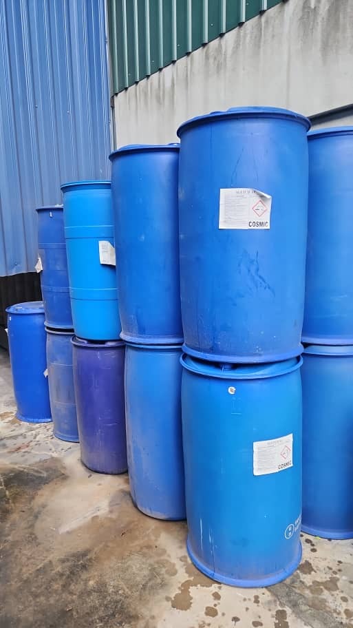 Used Tong Air Biru 200L| Blue Drum 200L | Plastik Tong Biru, Furniture ...