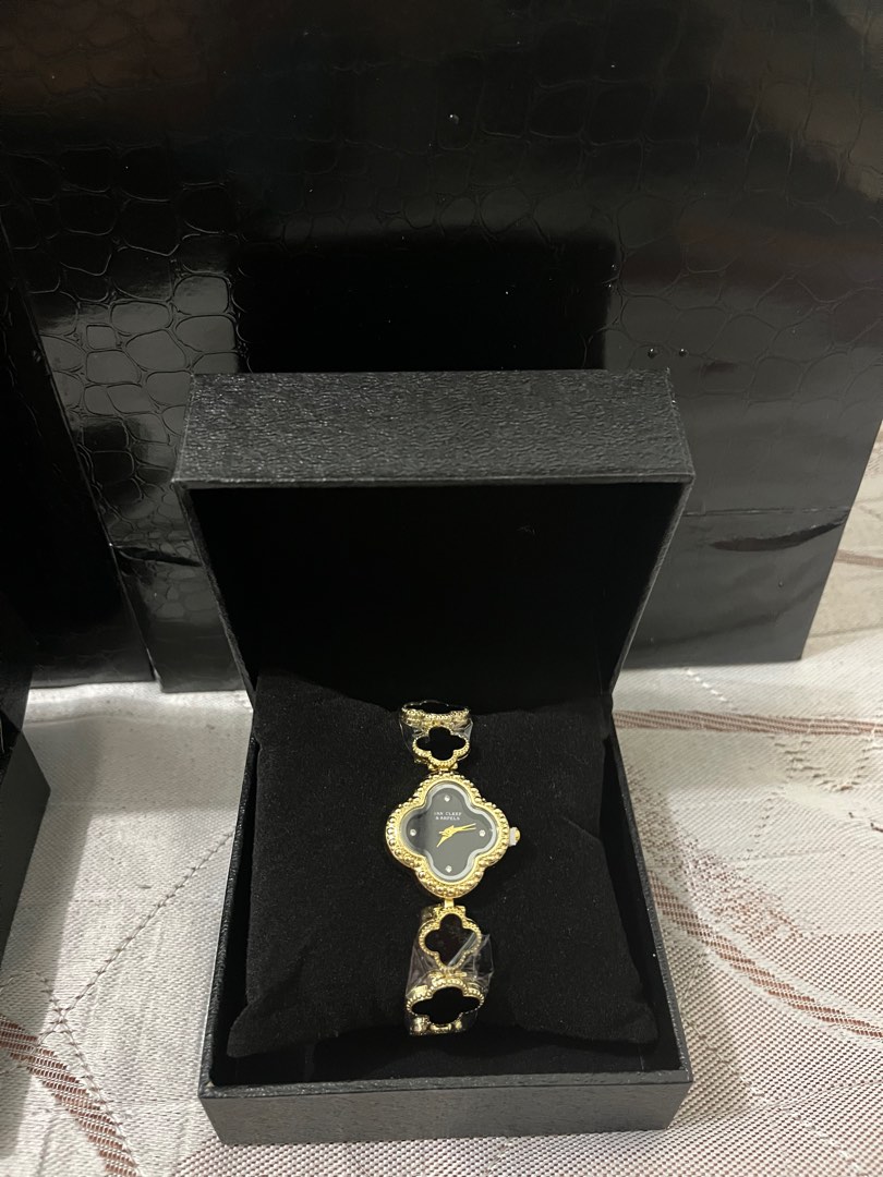 Van Cleef and Arpels Inspo Watch, Women's Fashion, Watches ...