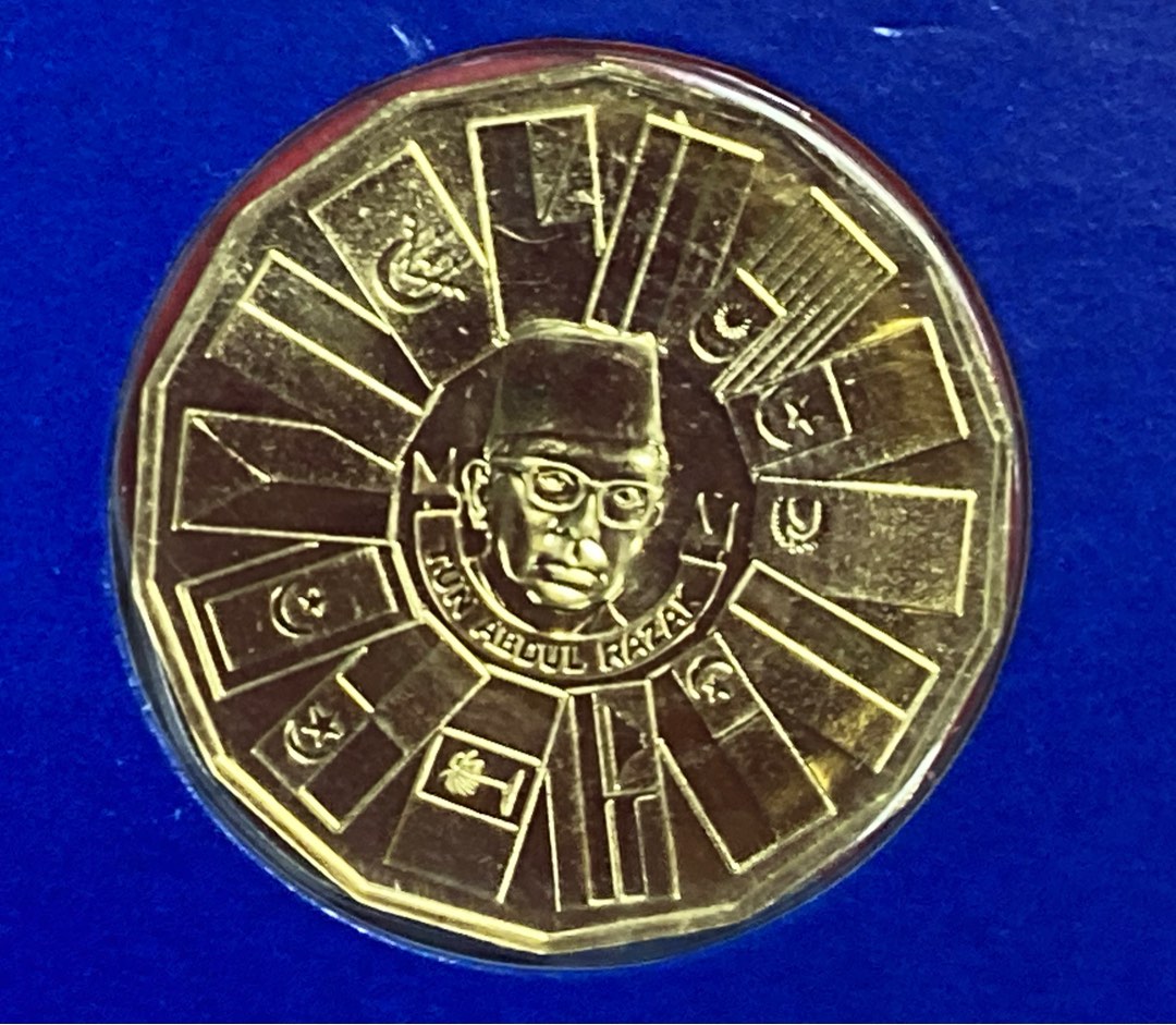 1976 Malaysia 200 Ringgit GOLD COIN, Hobbies & Toys, Memorabilia ...