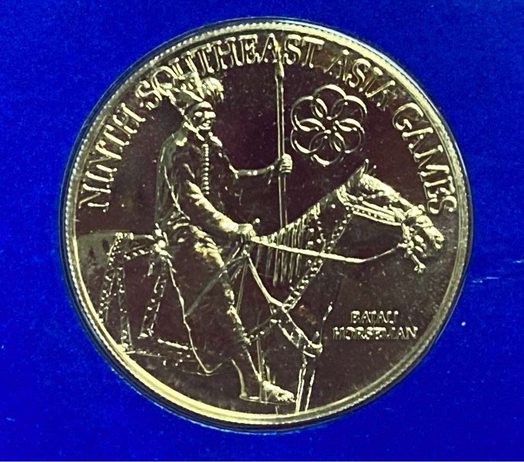 1977 Malaysia 200 Ringgit Gold coin , Hobbies & Toys, Memorabilia ...