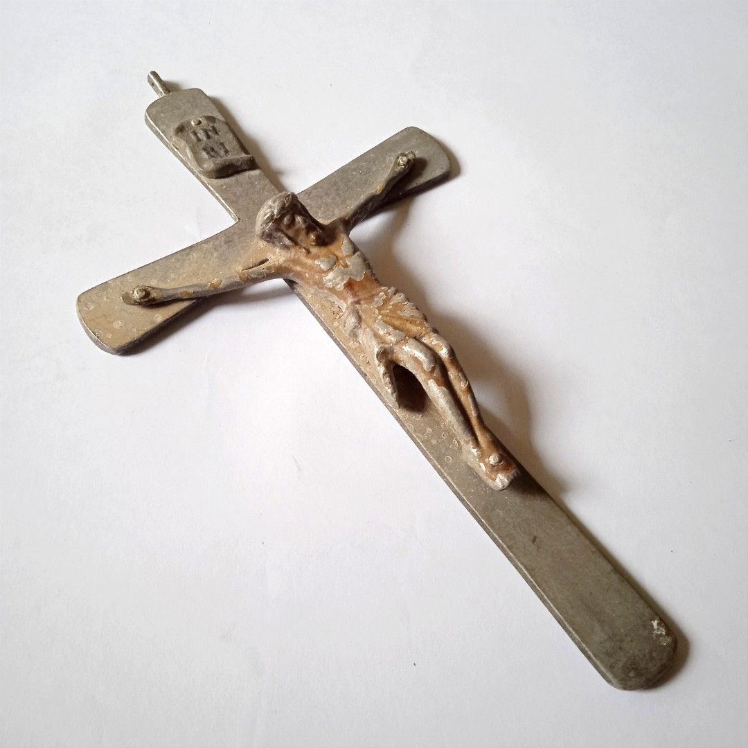 Antik Salib Korpus Dinding Tua Bahan Aluminiun Detail Utuh Kuno, Antik ...