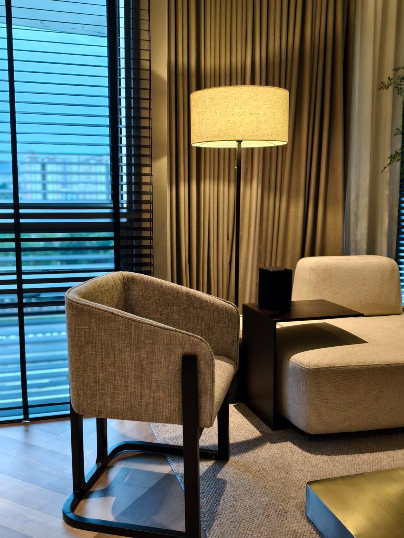 Brand New Designer Hotel design single seater dining chair custom ...