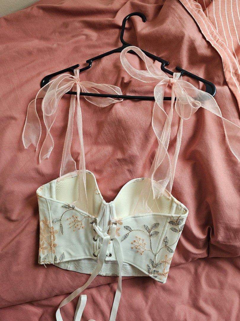 Bussaba Corset Malee White Floral Corset, Women's Fashion, Tops, Other ...