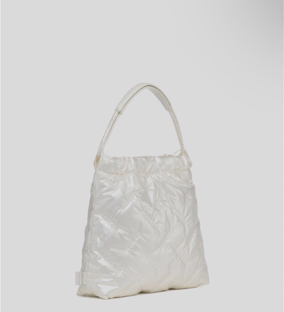 Carlyn Twee Soft (Ivory), Women's Fashion, Bags & Wallets, Shoulder ...