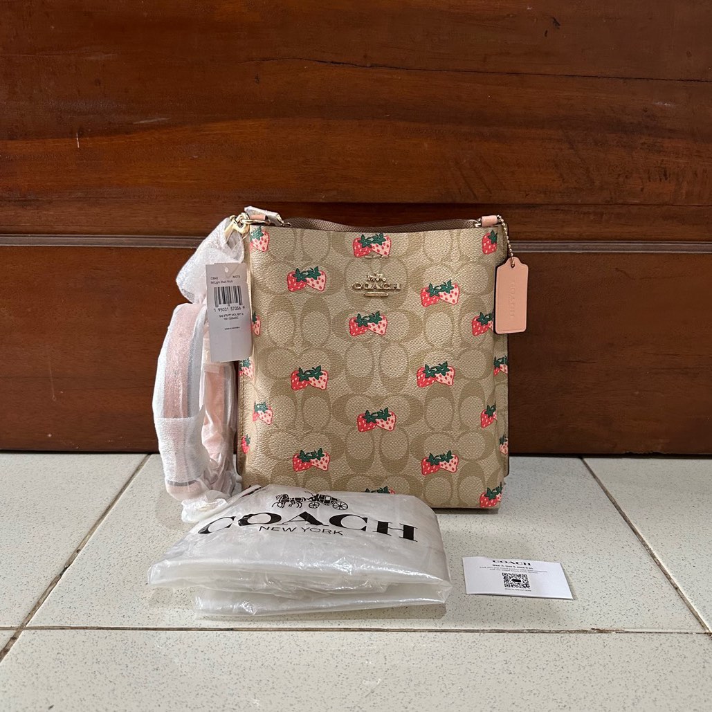 Coach mollie bucket authentic, Fesyen Wanita, Tas & Dompet di Carousell