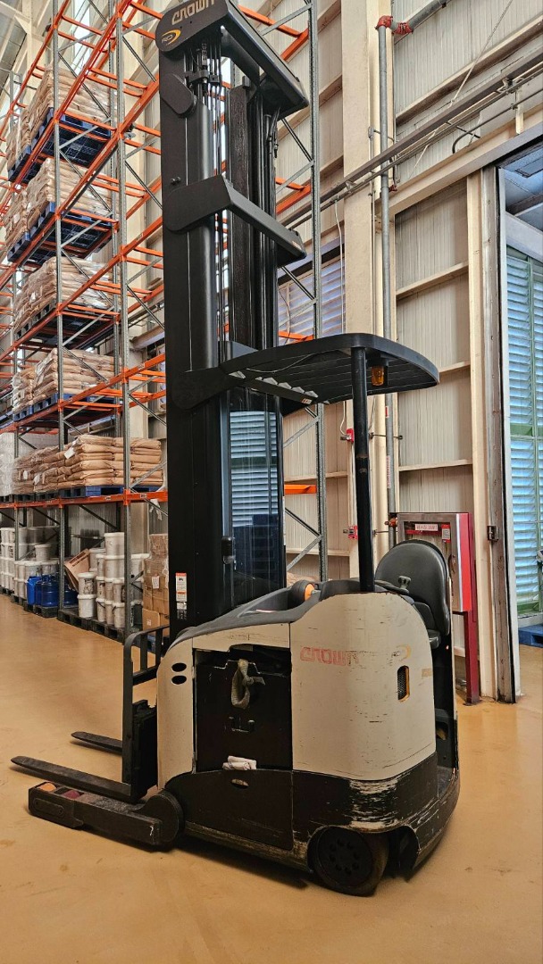 Crown Reach Truck For Sale, Commercial & Industrial, Industrial ...