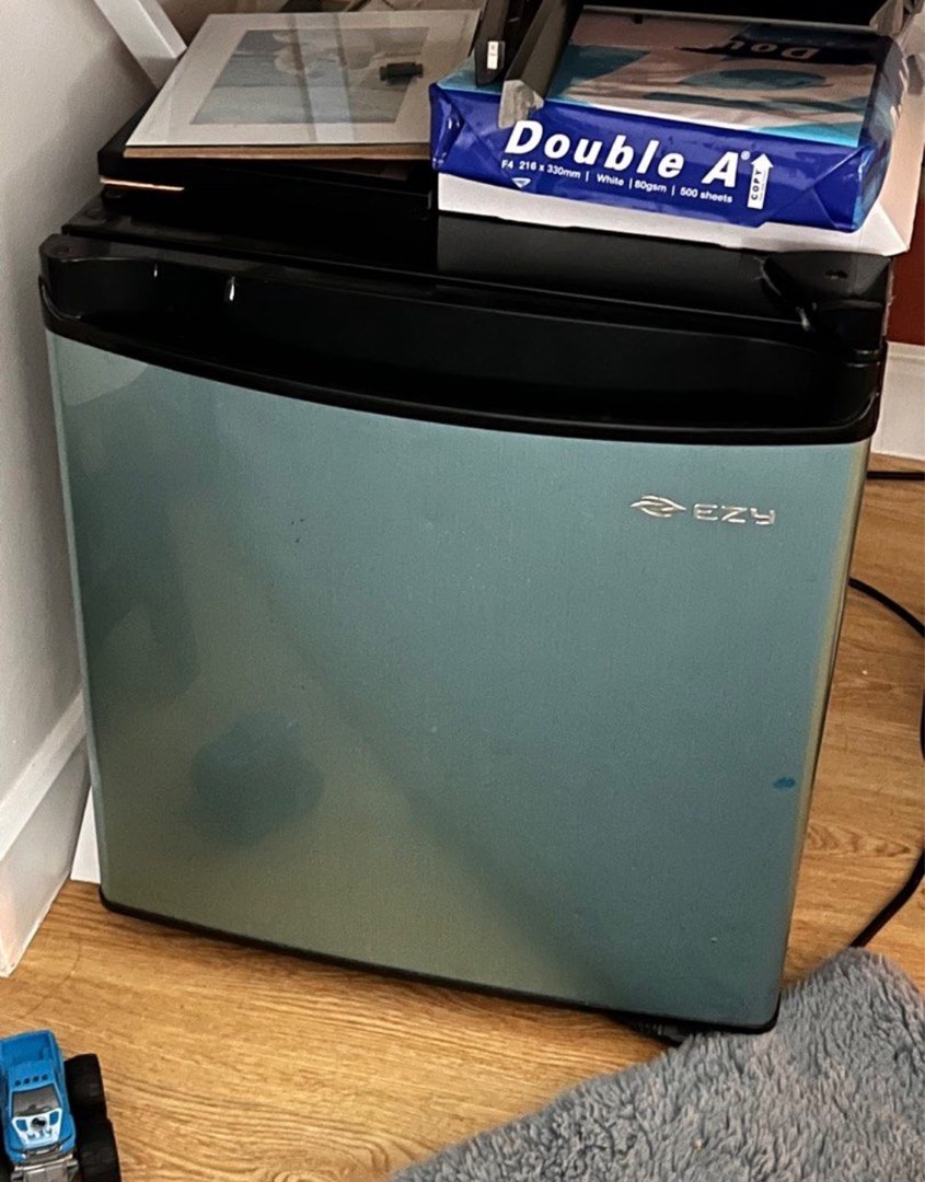 EZY Personal Ref, TV & Home Appliances, Kitchen Appliances ...