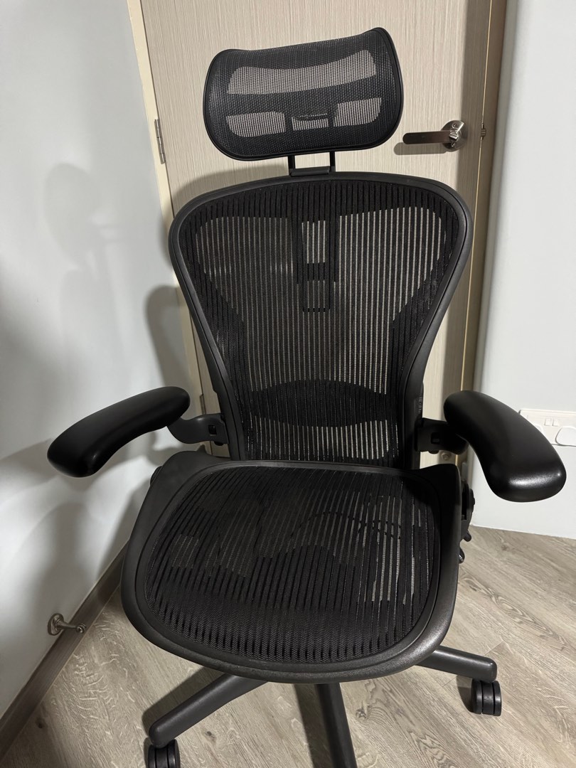 Herman Miller Aeron (Size B) with Atlas Head Rest, Furniture & Home ...