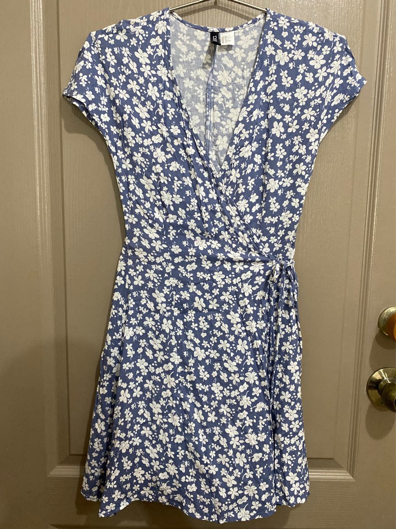 H&M Floral Wrap Around Sun Dress, Women's Fashion, Dresses & Sets ...