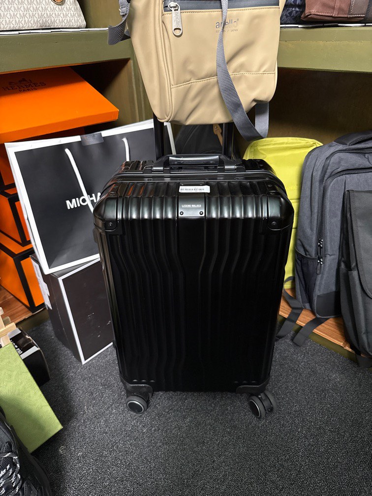 LEGEND WALKER BLACK FULL ALUMINUM TSA LOCK, Hobbies & Toys, Travel ...