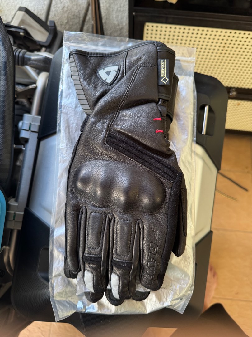 Rev'it Alaska GTX gloves Goretex, Motorcycles, Motorcycle Apparel on ...