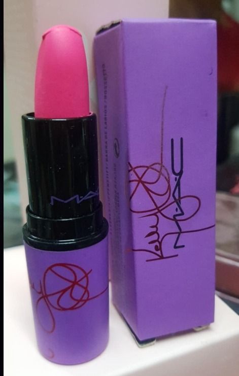 TAKE ALL !!!MAC KELLY OSBOURNE LIMITED EDITION 2 LIPPIES KELLY YUM YUM ...