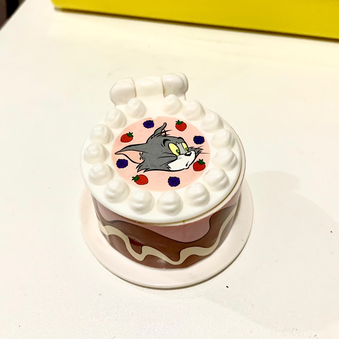 Tom and Jerry Cake, Toys & Collectibles, Mainan di Carousell