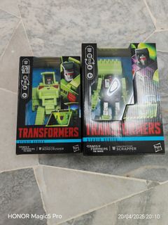 Transformers Studio Series SS62 Soundwave + Deluxe ROTF Soundwave ...