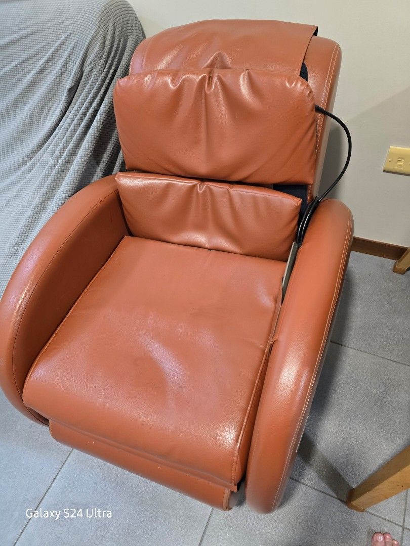 OSIM UDiva Classic Massage Chair, Health & Nutrition, Massage Devices ...